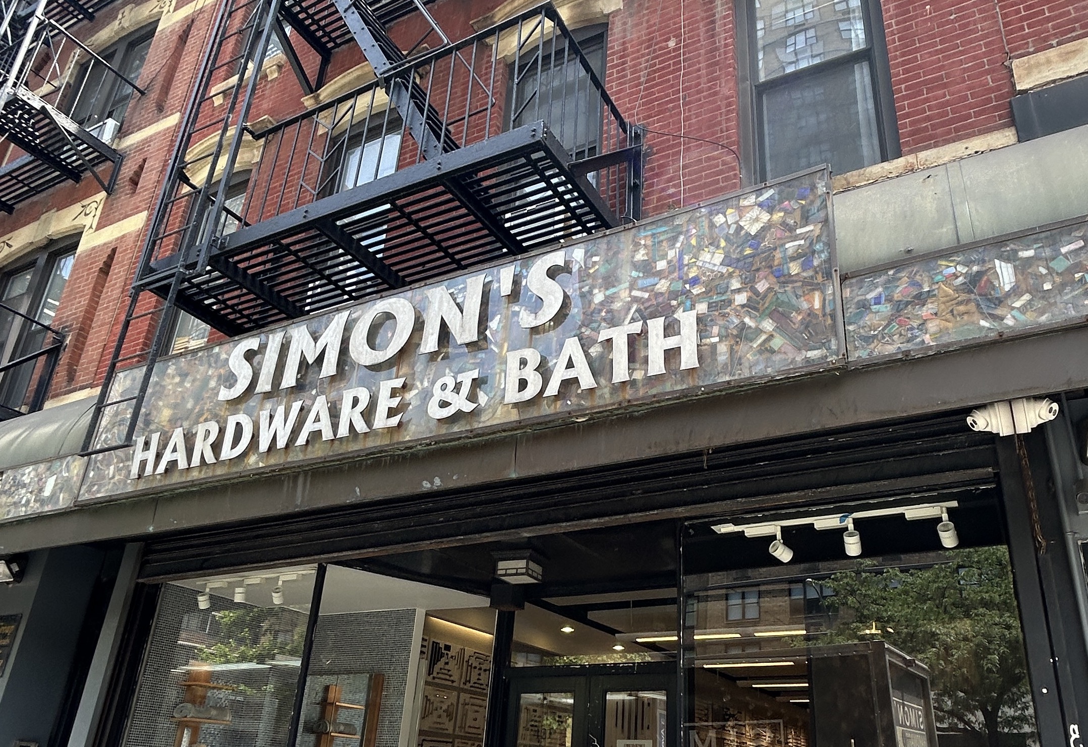 Dealer Spotlight: Simon's Hardware | Emtek